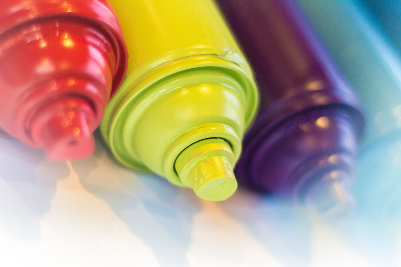 Why is My Spray Paint Bubbling: 9 Top Causes, Best Prevention